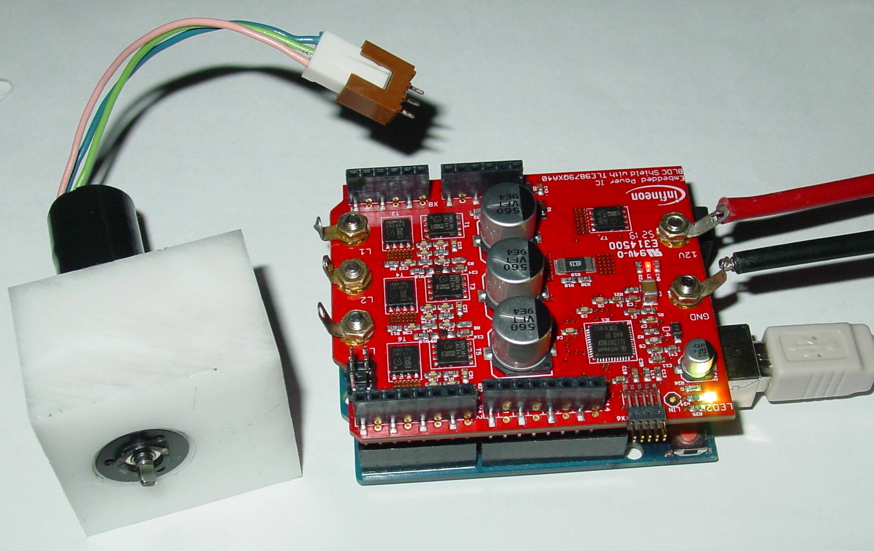 TLE9879 BLDC Shield von Infineon - TLE9879 BLDC Shield